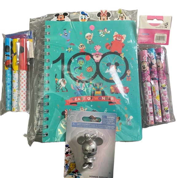 Disney | Office | Disney 0 Journaling Book With Disney Character Tabs 6 ...